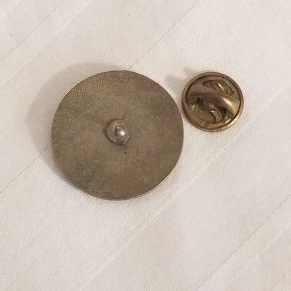 Jewelry | Vintage Im Confused Lapel Pin | Poshmark